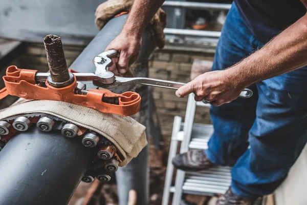 Removing a Stuck Pipe Clamp Without Special Tools - TorkClamps